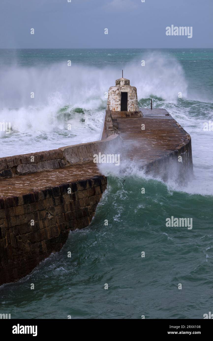 Rough Seas At Portreath Cornwall Stock Photo - Alamy