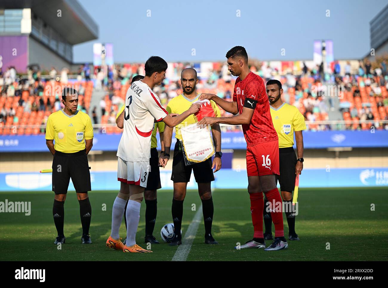 Exchange flags before match hi-res stock photography and images - Alamy