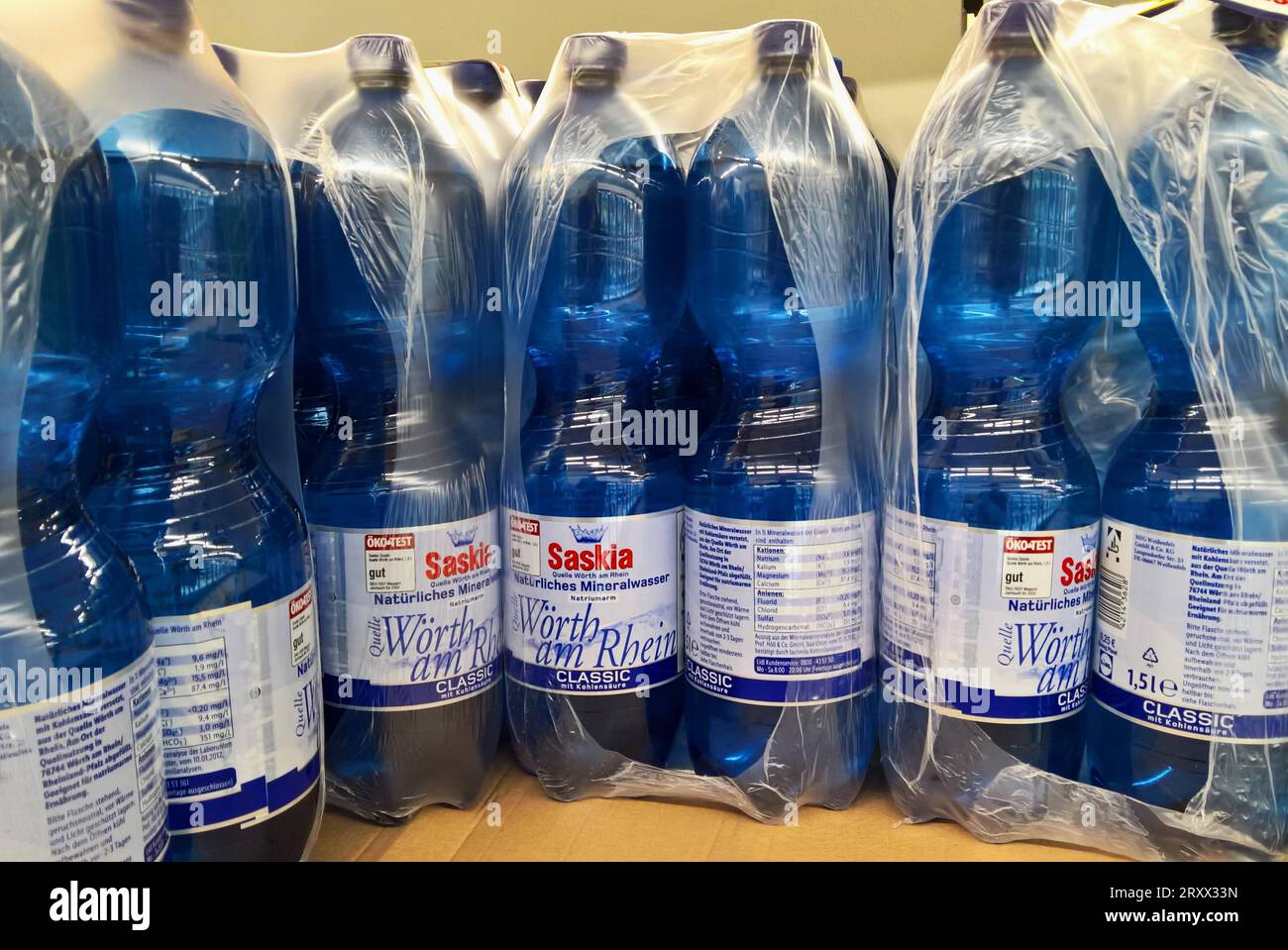 Saskia Quelle, Mineralwasser aus dem Sortiment von Lidl und Kaufland ...