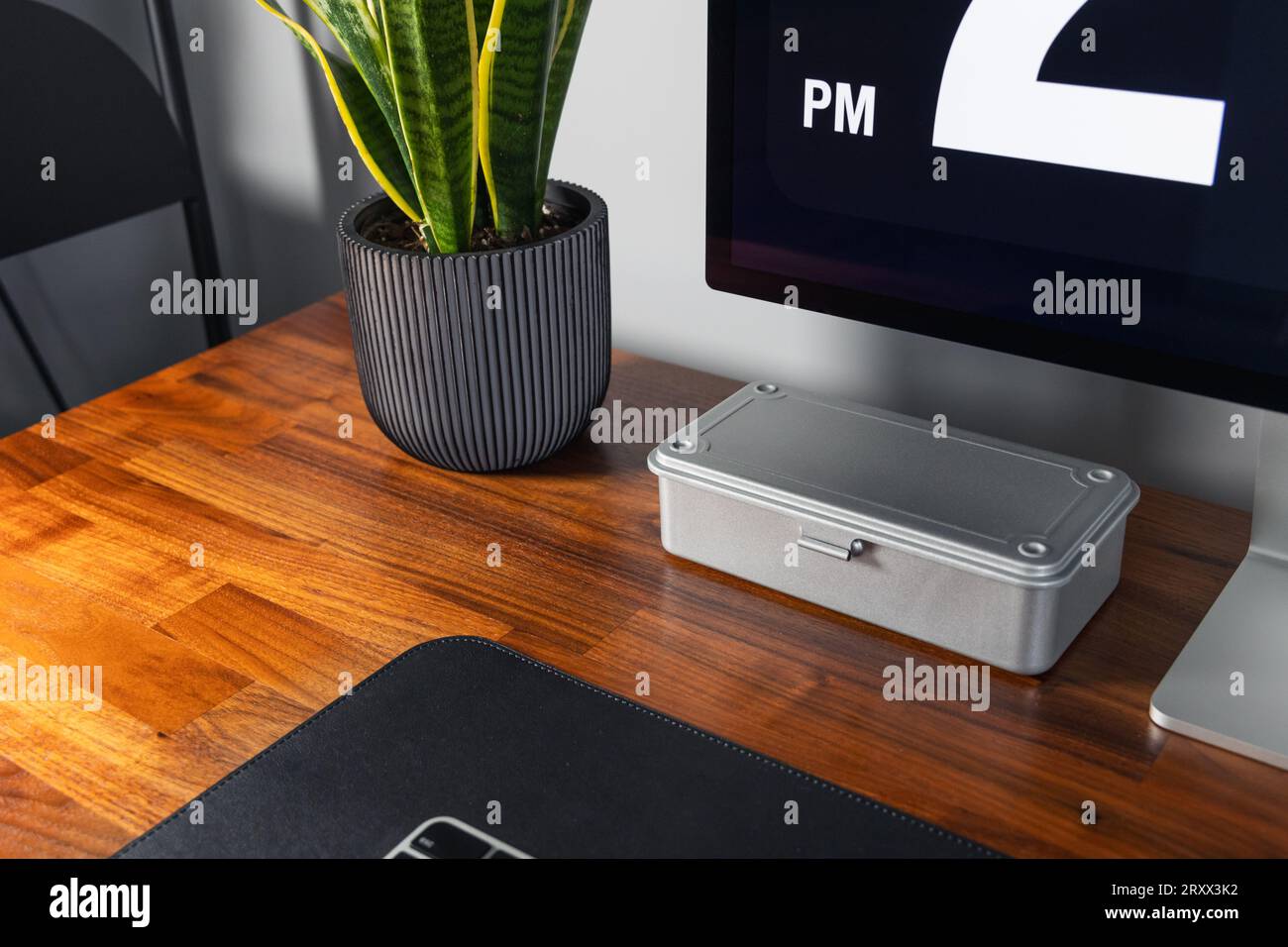 LONDON - SEPTEMBER 26, 2023: Minimal desk setup in modern home office ...