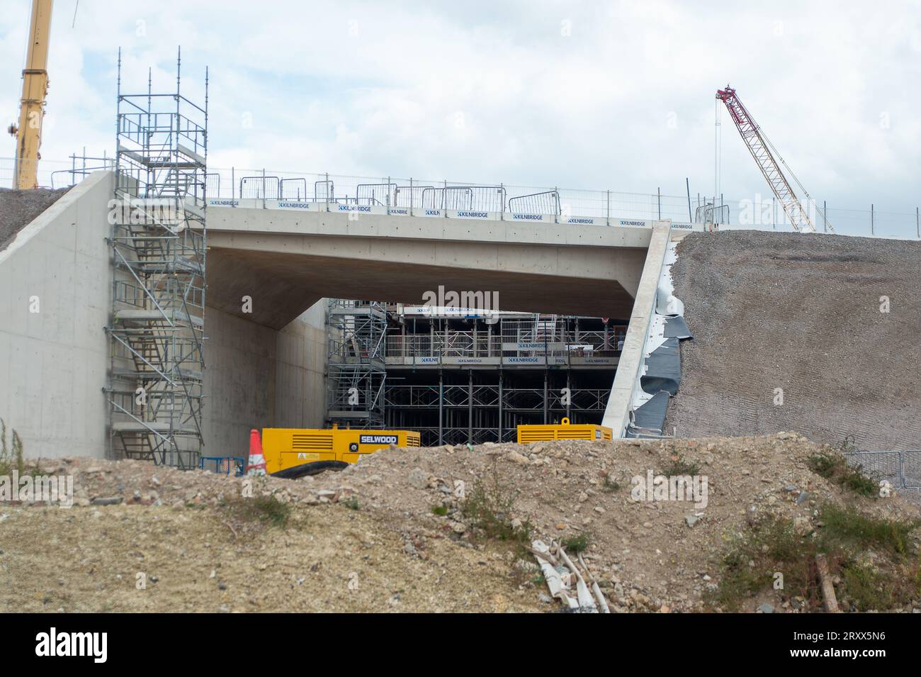 Harefield, UK. 27th September, 2023. Construction work on the ...