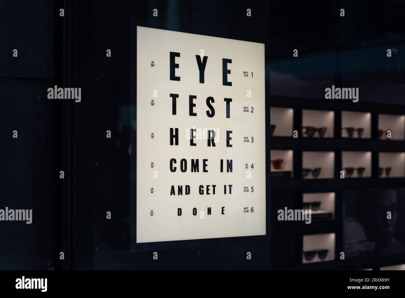 Examen visual hi-res stock photography and images - Alamy