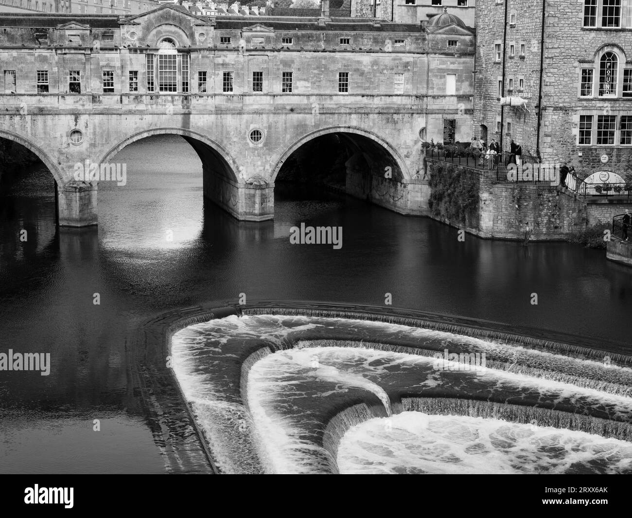 Black and White, Pulteney Bridge, Historic Bridge, River Avon, Bath ...
