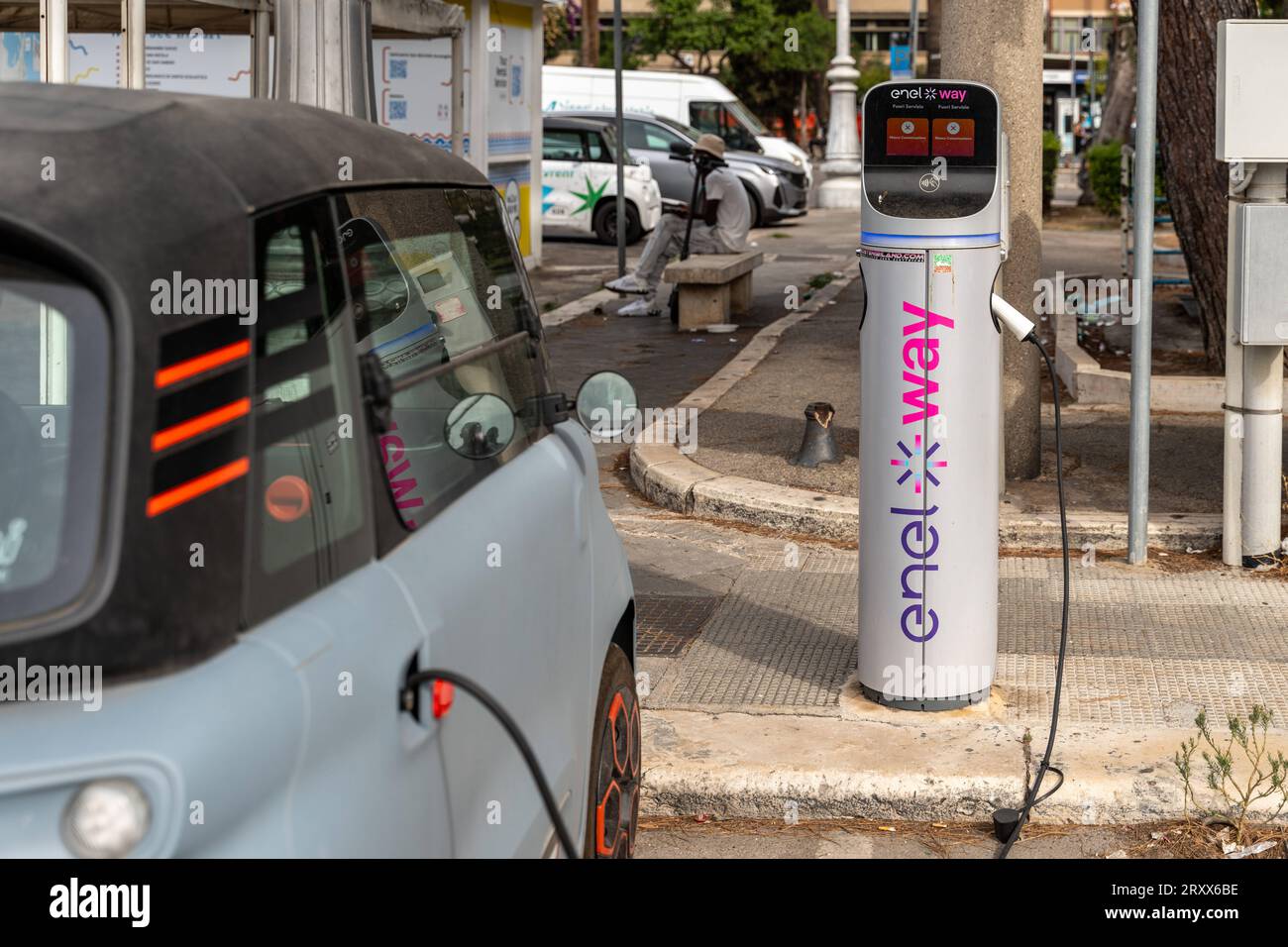 Auto in italien hi-res stock photography and images - Alamy