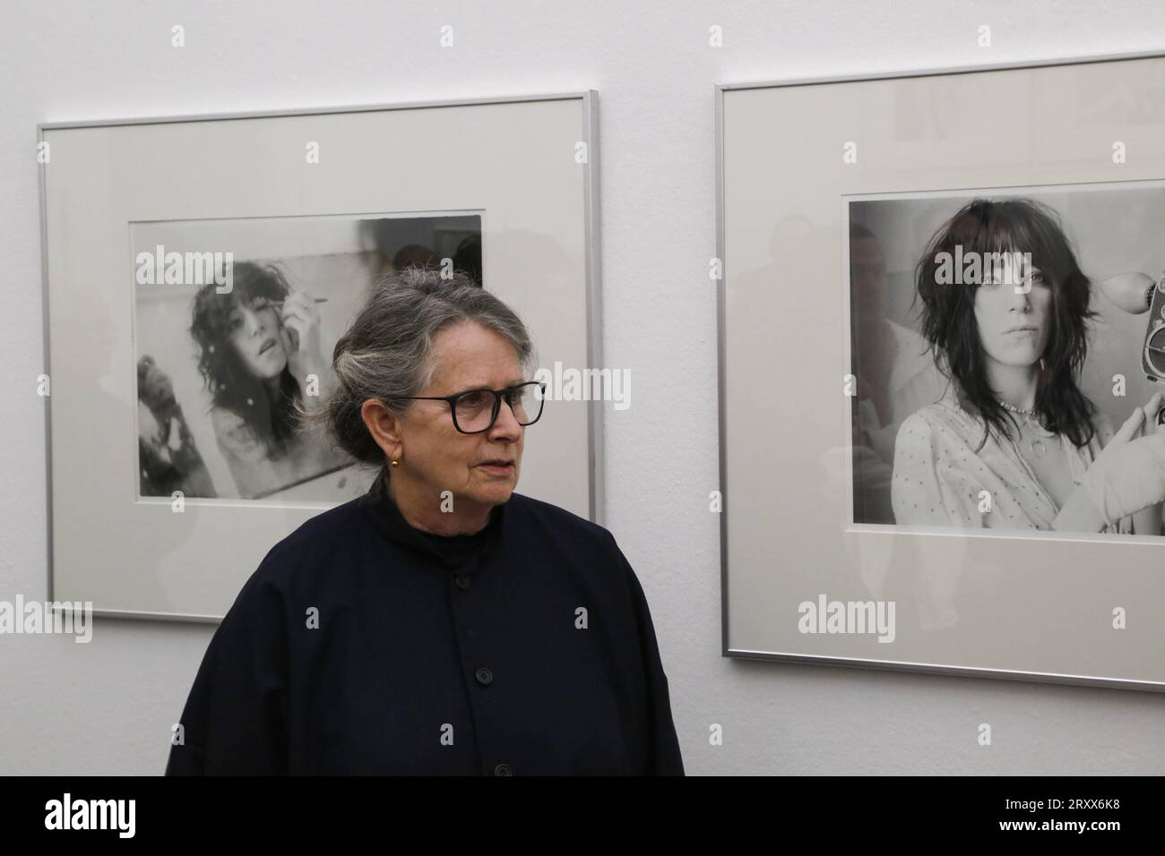 Judy Linn bei der Eröffnung ihrer Einzelausstellung im Haus am ...