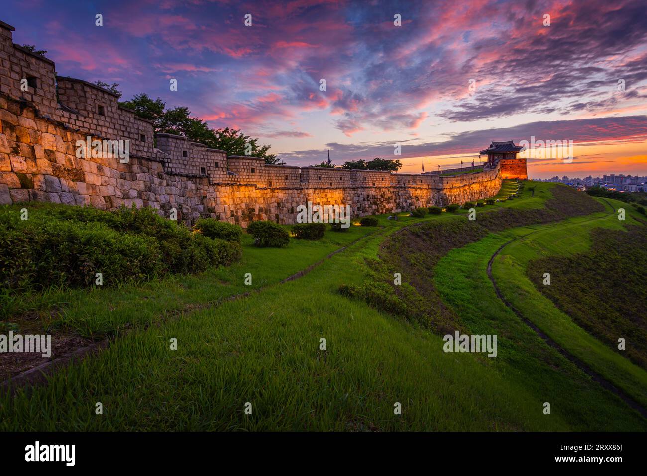 Old city wall at Hwaseong Fortress after Sunset, Traditional ...