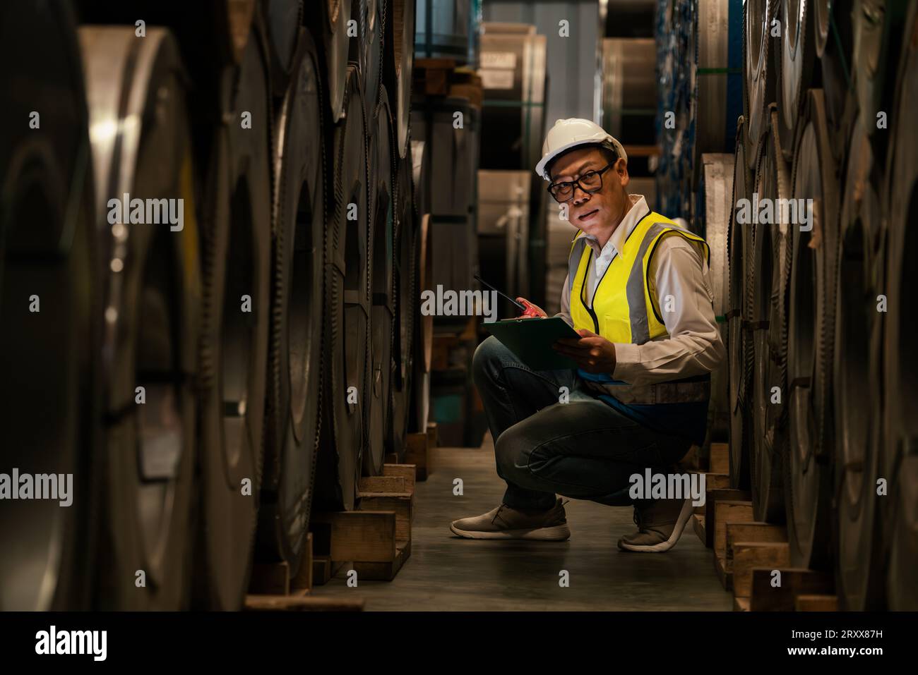 Warehouse assessment hi-res stock photography and images - Alamy