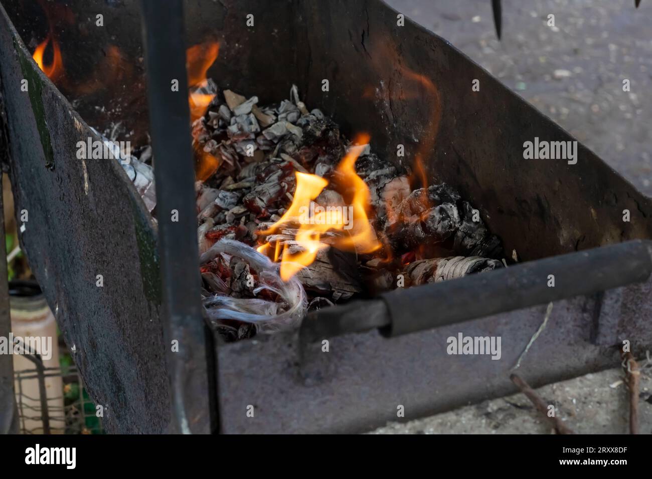 Top view coals close up hi-res stock photography and images - Alamy