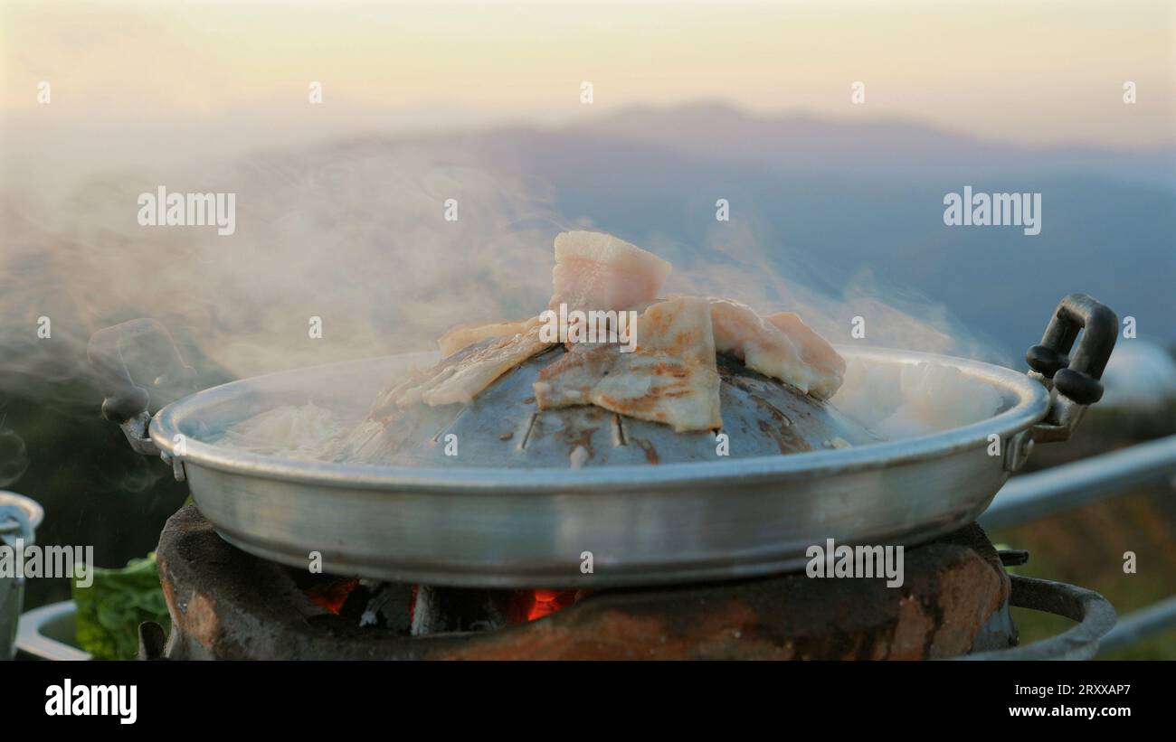 Moo kata hi-res stock photography and images - Alamy