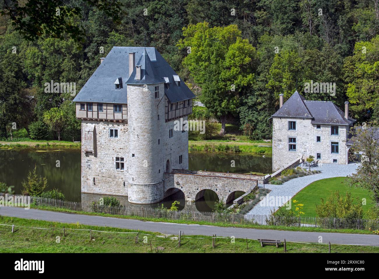 Chateau donjon tower hi-res stock photography and images - Alamy