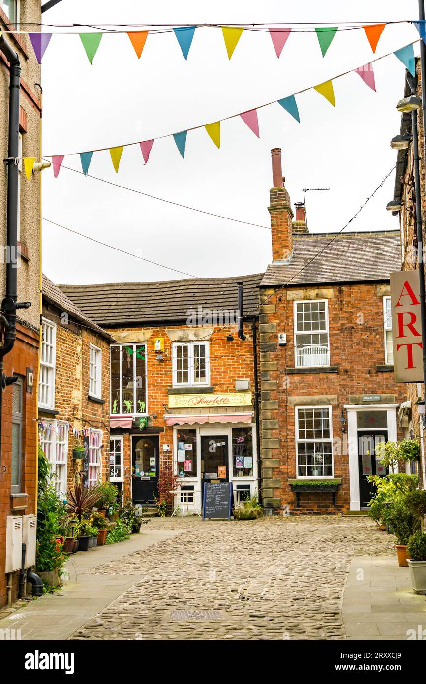 Green Dragon Yard, Castlegate, Knaresborough, North Yorkshire, England ...