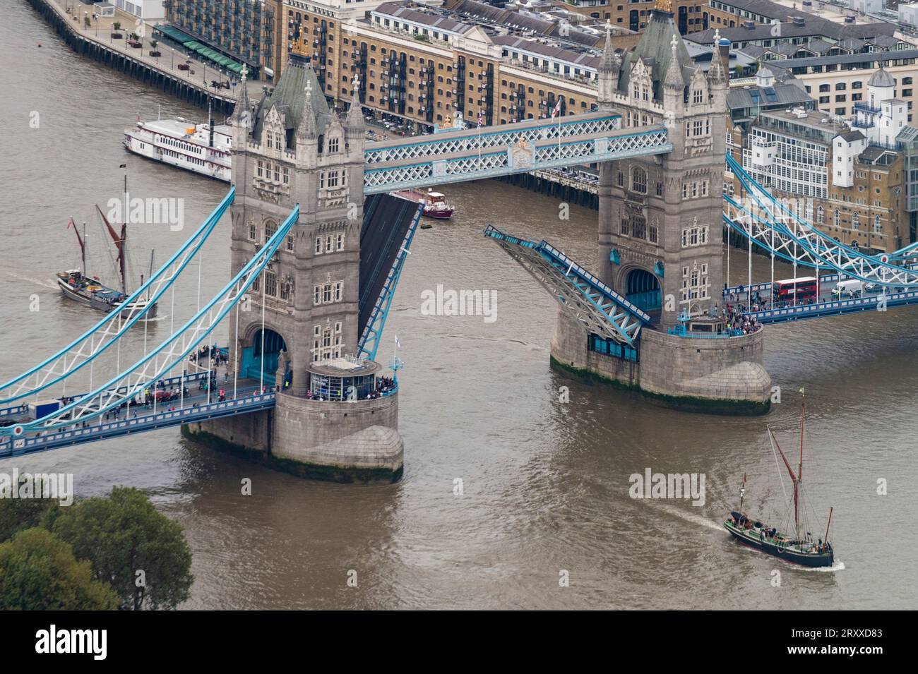 London, UK. 27 September 2023. Tower Bridge opening to let a historical ...
