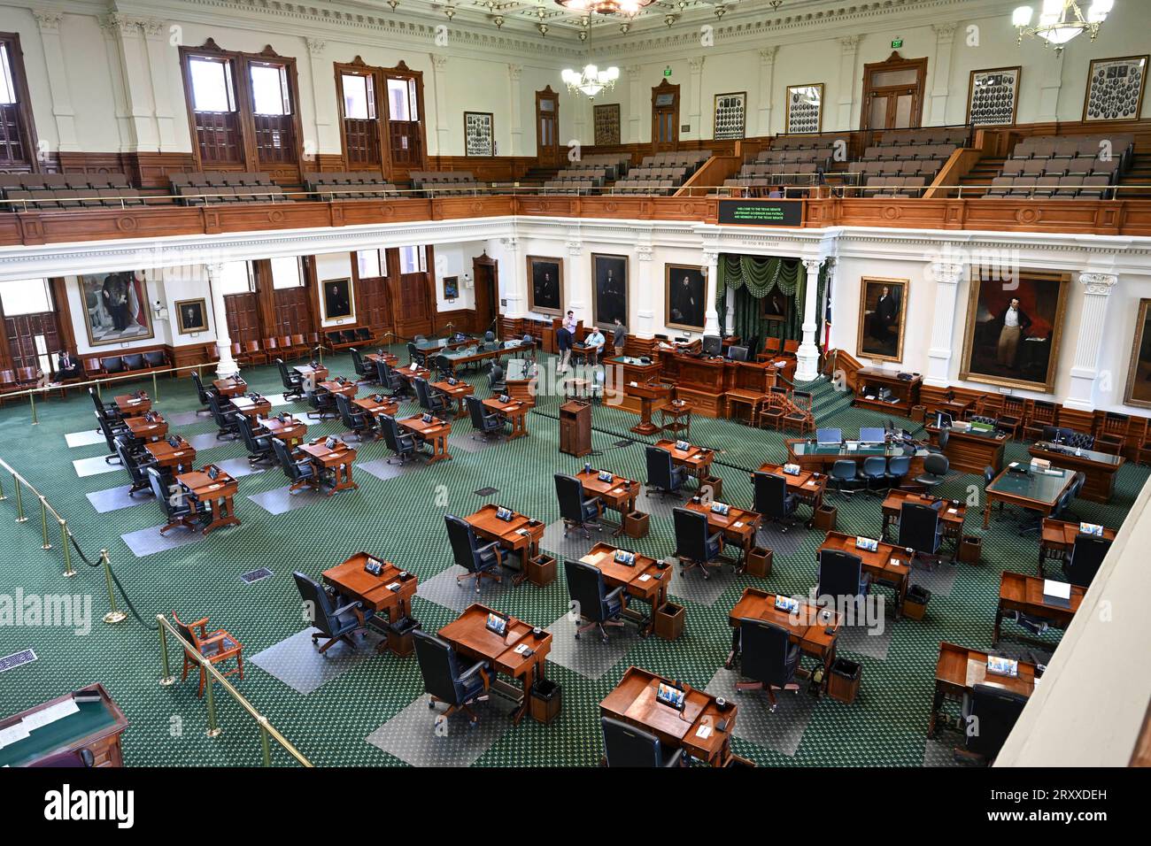 Empty senate floor hi-res stock photography and images - Alamy