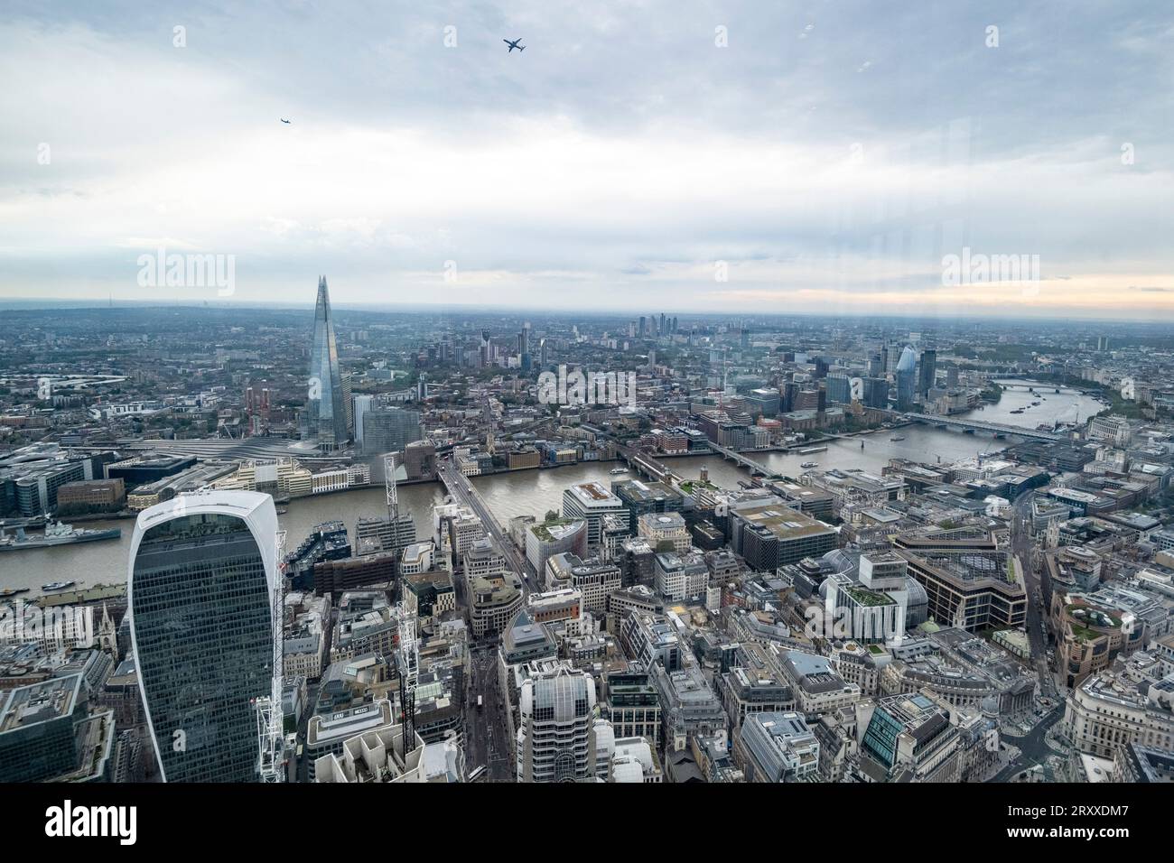 London, UK. 27 September 2023. Planes pass over The Walkie Talkie ...