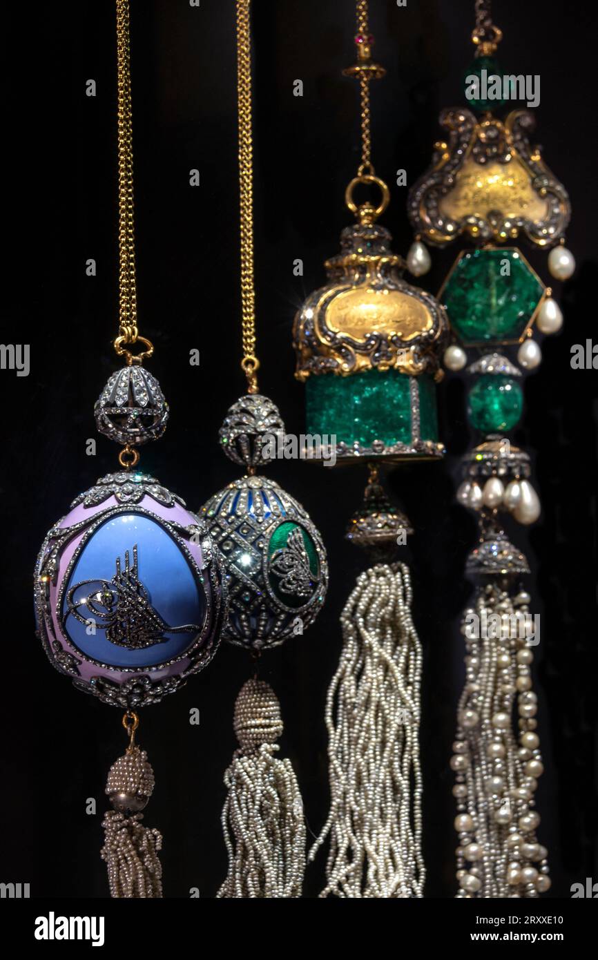 Imperial Treasury Section of Topkapi Palace, Istanbul, Turkey Stock ...