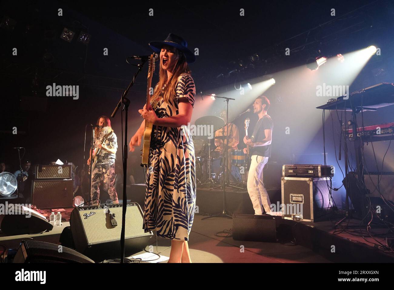 022.7.2023 xkhx Kassel, Kulturzelt Konzert Sophie Hunger und Bonaparte ...