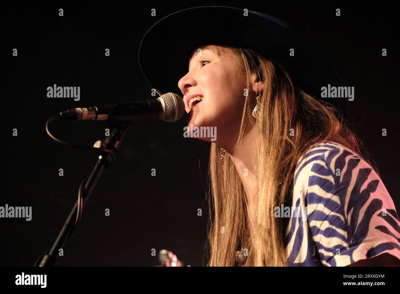 022.7.2023 xkhx Kassel, Kulturzelt Konzert Sophie Hunger und Bonaparte ...