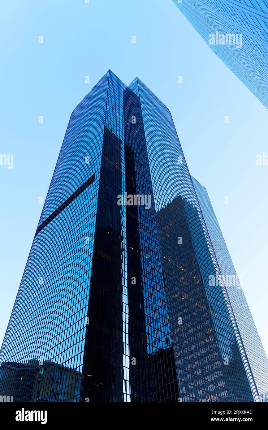 Towering structure stands hi-res stock photography and images - Alamy