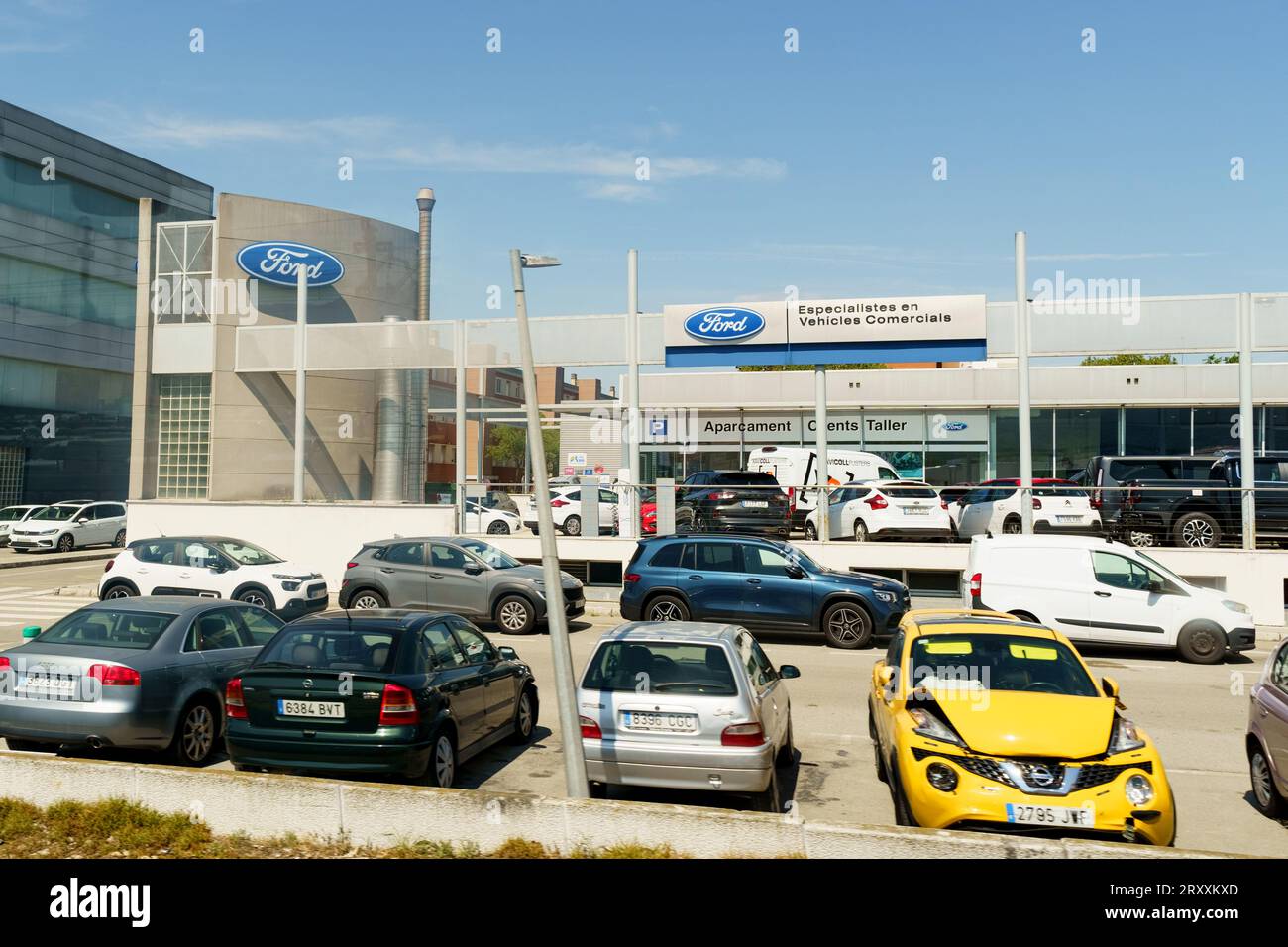 Barcelona, Spain - May 15, 2023: Ford car dealership against a blue sky ...