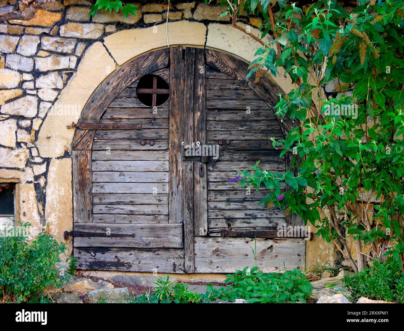 Old wooden gate Stock Photo - Alamy