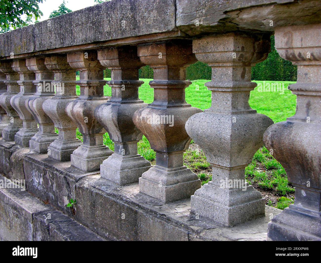 Boundary wall in column form Stock Photo - Alamy