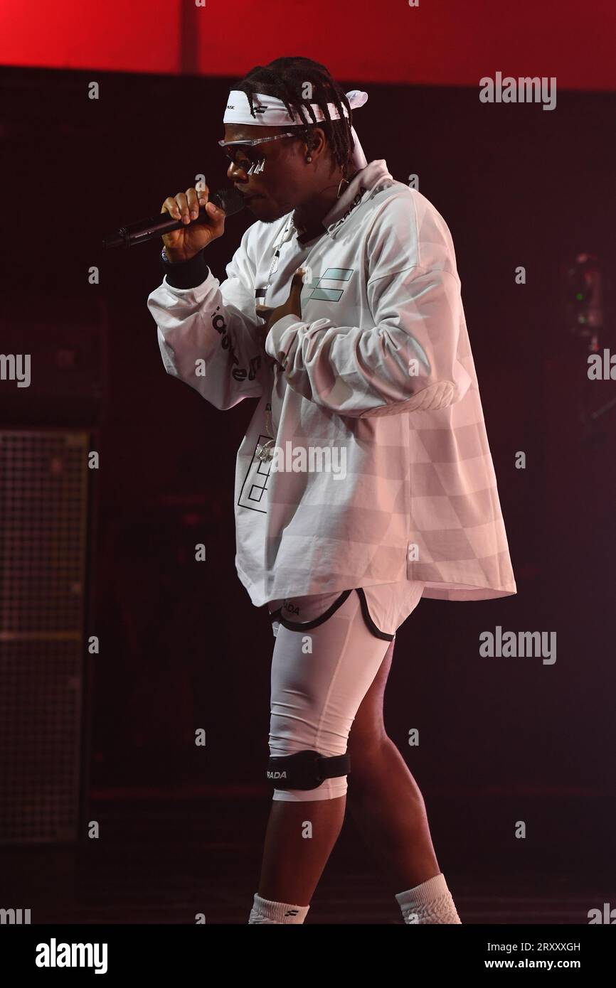 FORT LAUDERDALE, FL - SEPTEMBER 26: tobi lou performs during The Perish ...