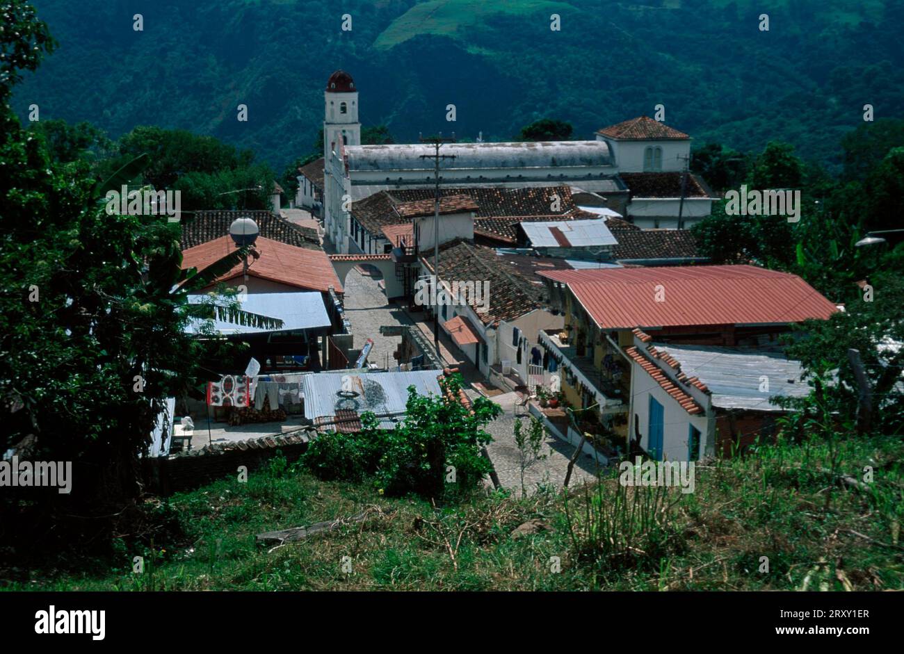 Pueblos del sur hi-res stock photography and images - Alamy