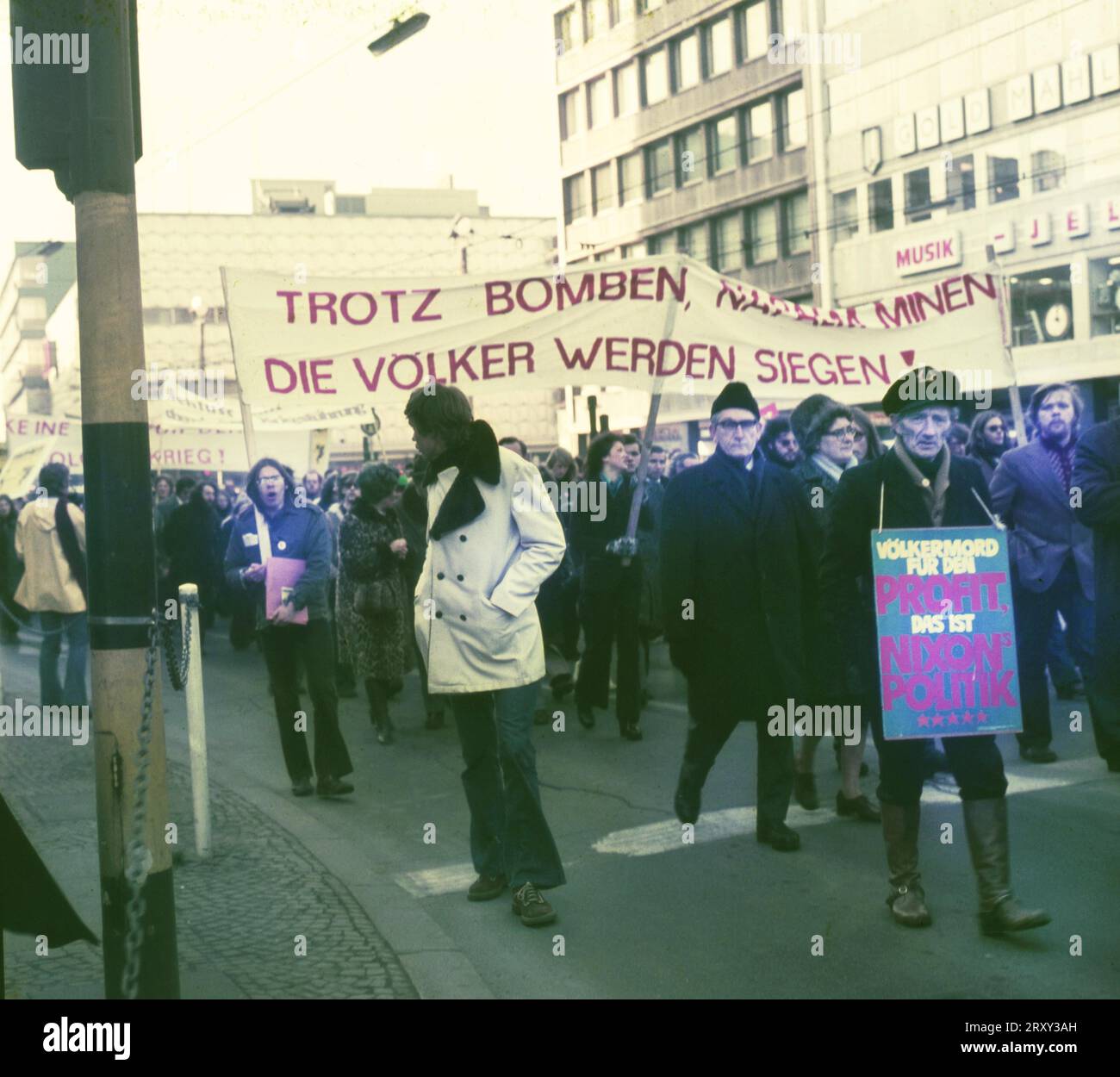 DEU, Germany: The historical colour photos from the times of the 70s ...