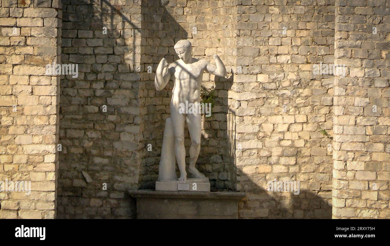 statue of the ancient sites of Vaison-La-Romaine (Vaucluse, France ...