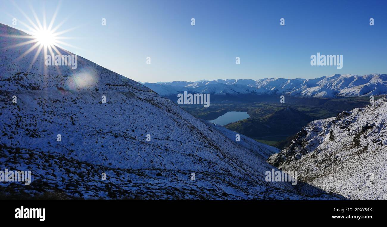 Views from the scenic drive to the Remarkables ski field in Queenstown ...