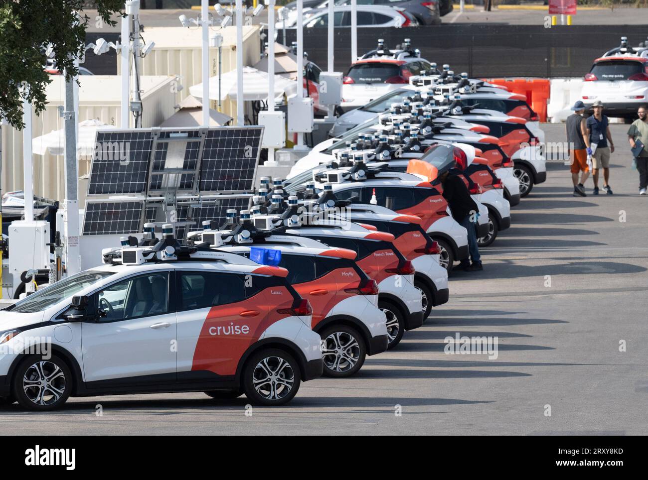 Robotaxis hi-res stock photography and images - Alamy