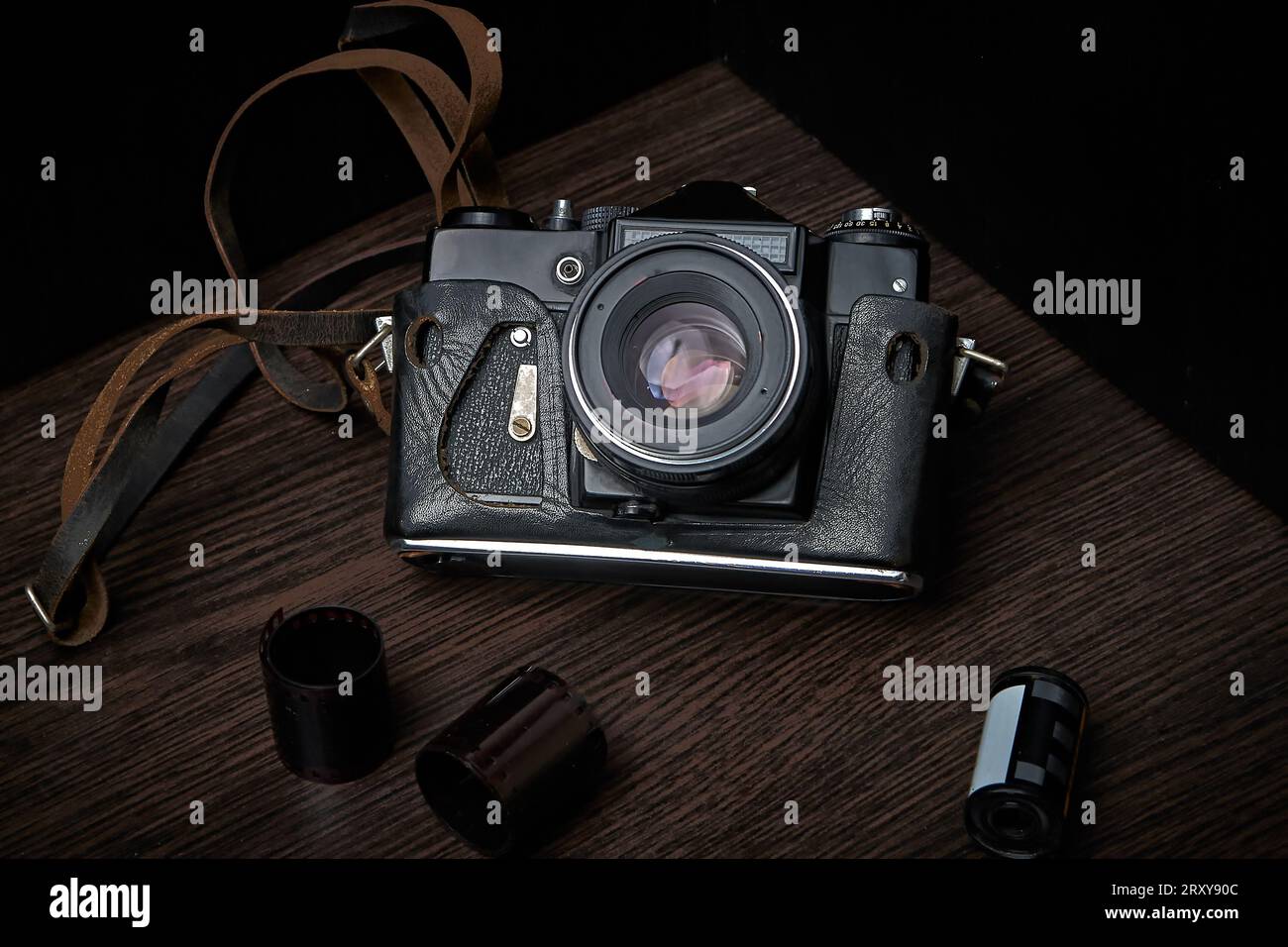 Old time retro camera hi-res stock photography and images - Alamy