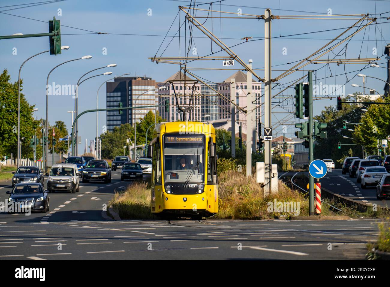 Road traffic, tram on Altendorfer Straße, in the background the city ...