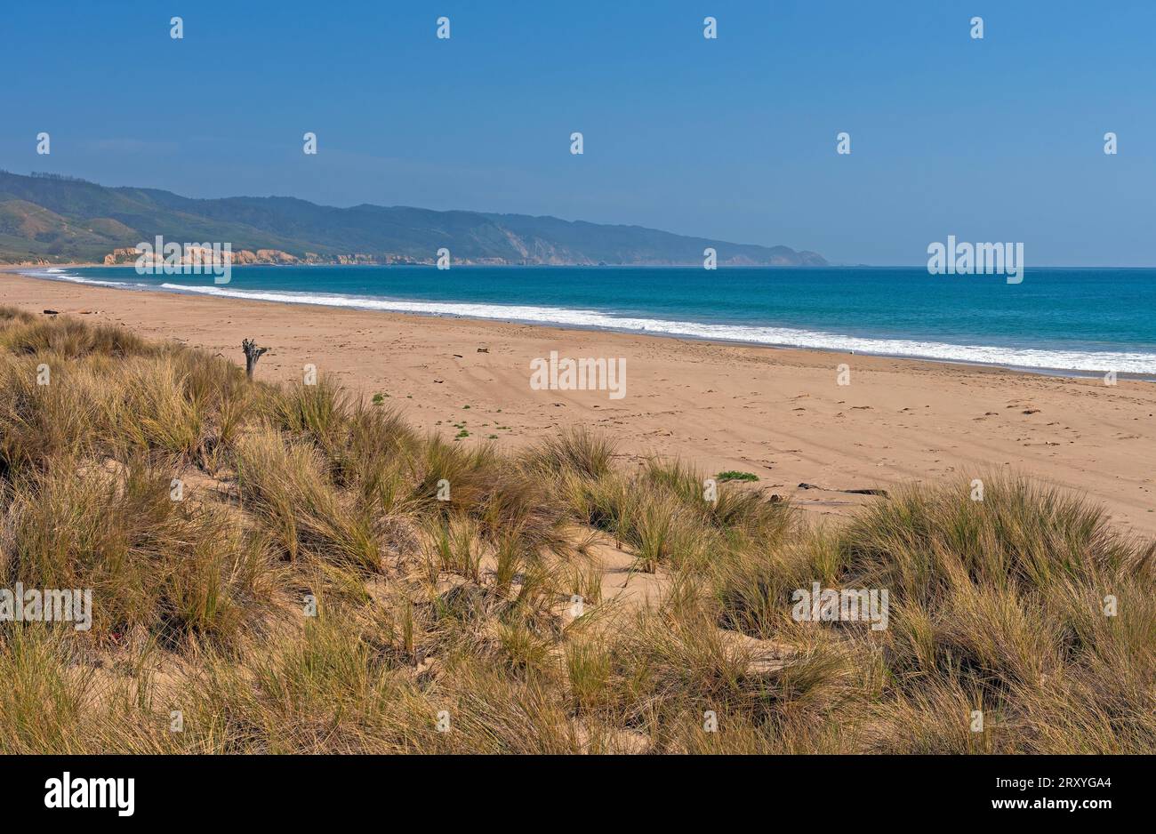 Remote beach hi-res stock photography and images - Alamy