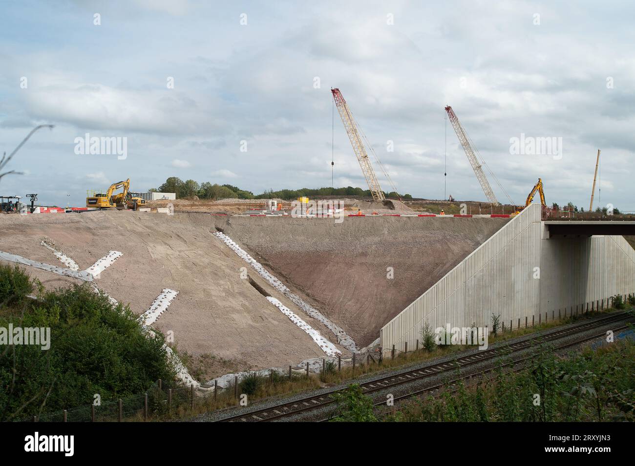 Harefield, UK. 27th September, 2023. HS2 works building up an embankment next to an existing ...