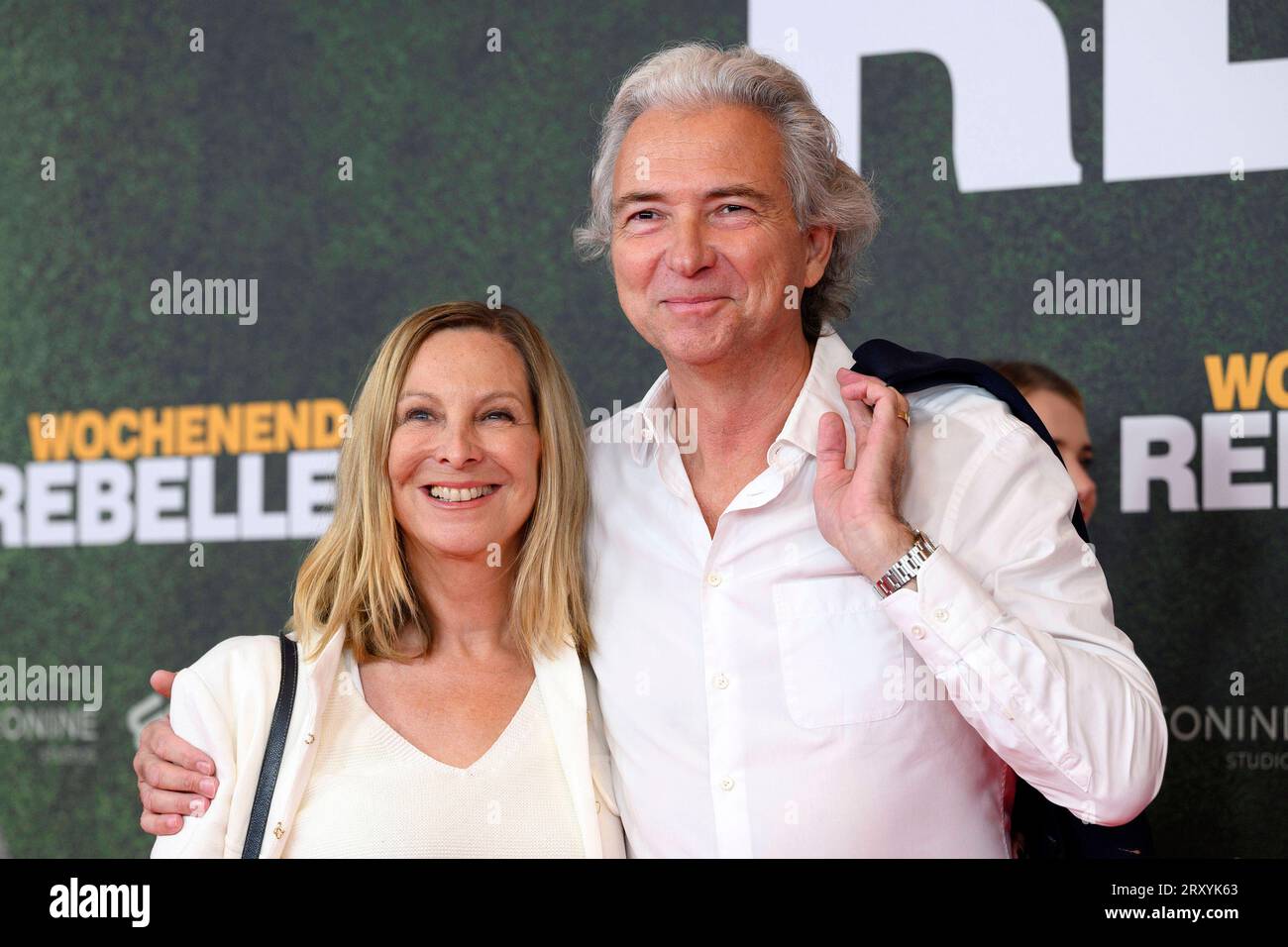 Andrea Sixt mit Ehemann Cord Troebst bei der Premiere des Films ...
