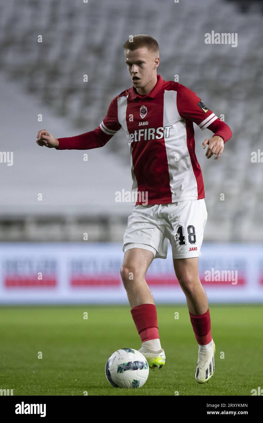 Antwerp's Arthur Vermeeren pictured in action during a soccer match ...