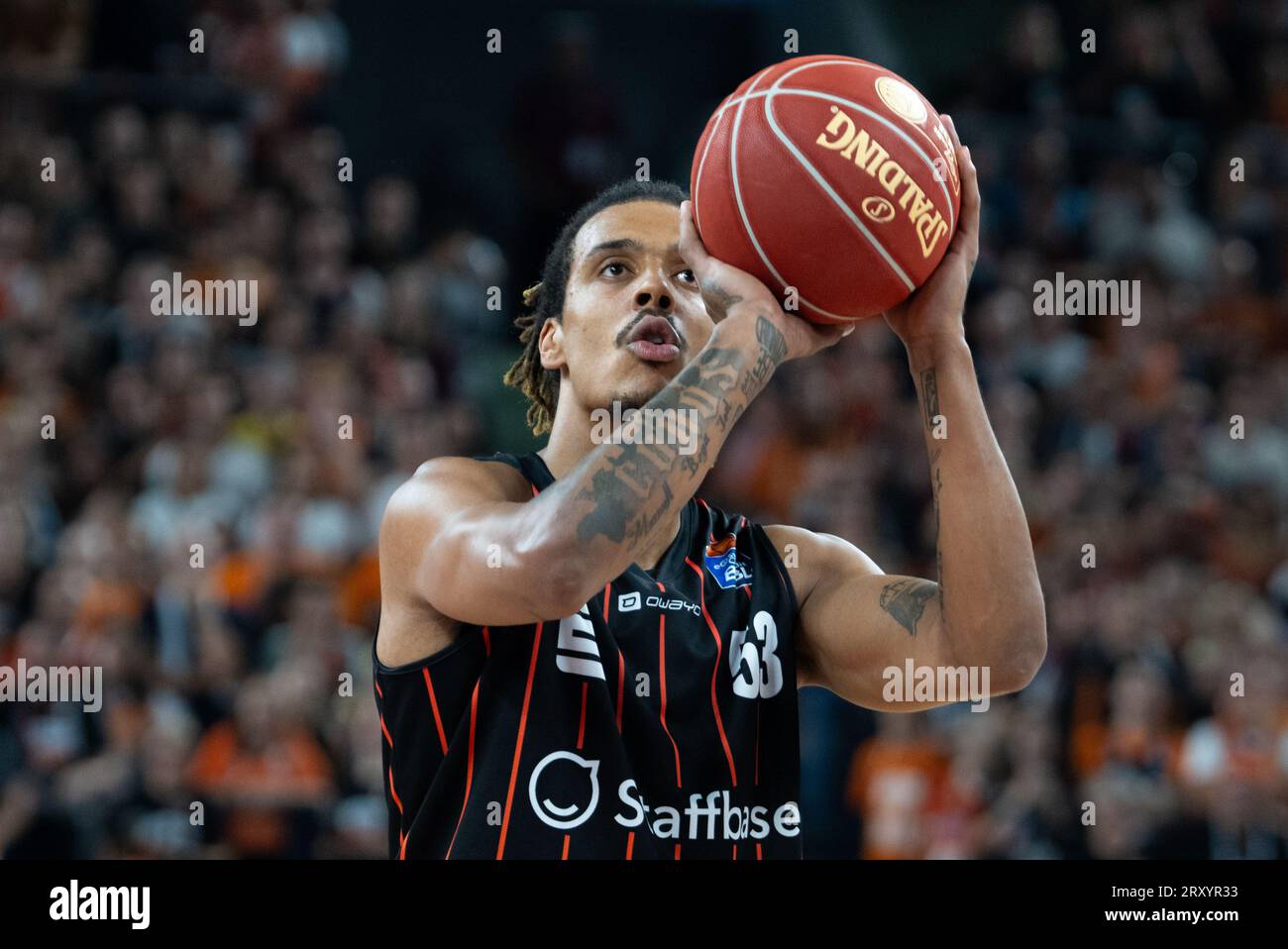 27 September 2023, Bavaria, Neu-Ulm: Basketball: Bundesliga, ratiopharm ...