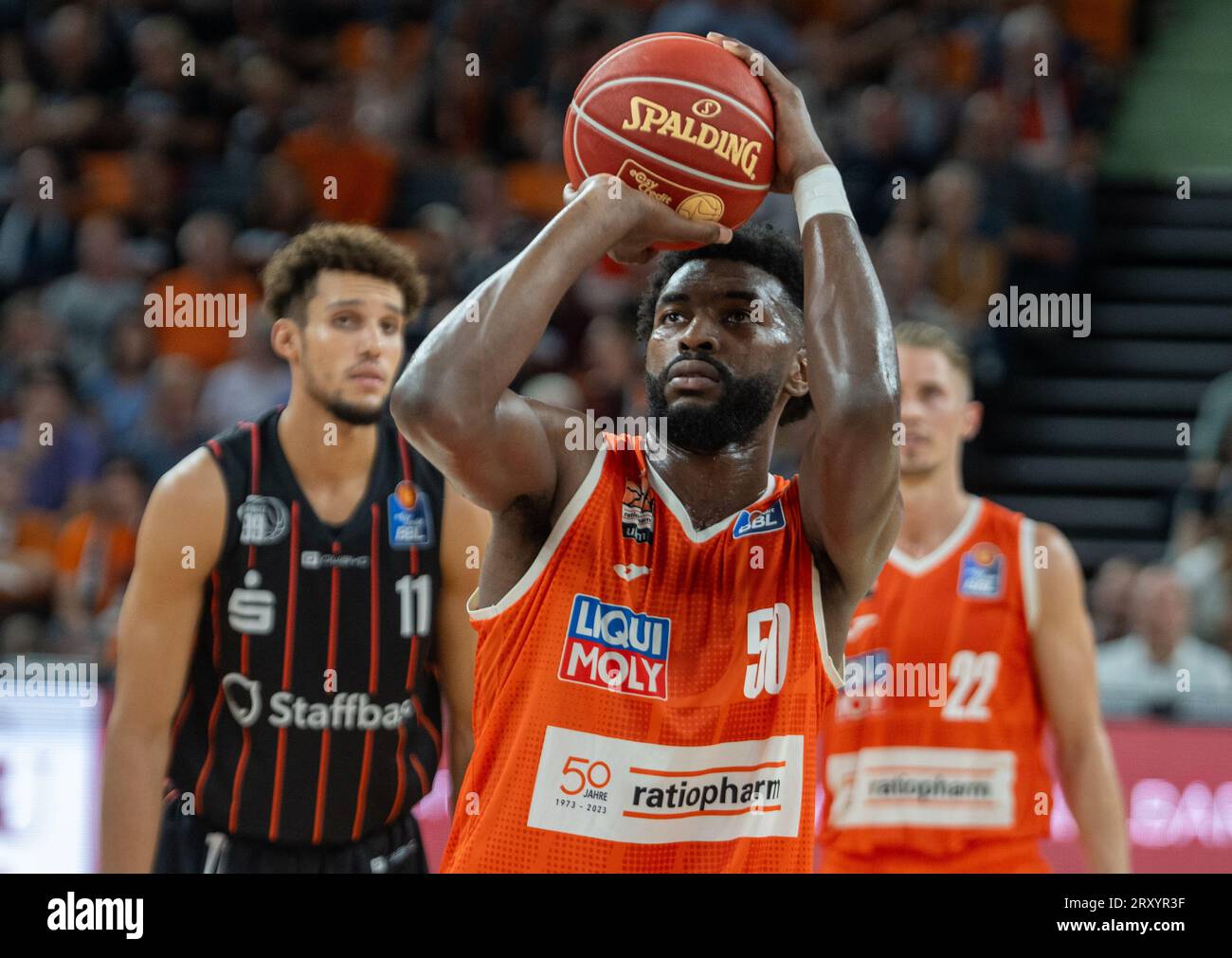 27 September 2023, Bavaria, Neu-Ulm: Basketball: Bundesliga, ratiopharm ...