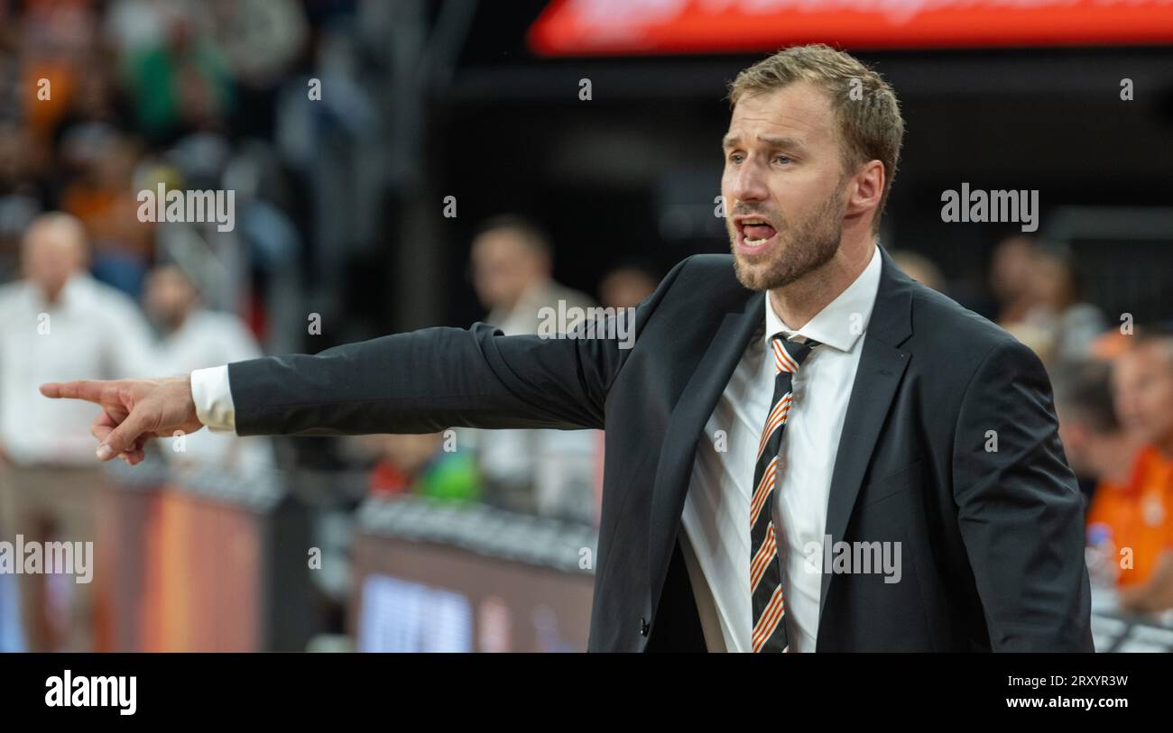 27 September 2023, Bavaria, Neu-Ulm: Basketball: Bundesliga, ratiopharm ...