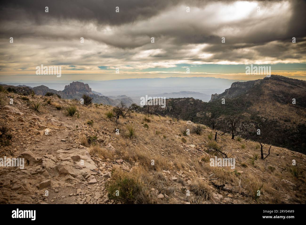 Casa grande peak chisos mountains hi-res stock photography and images ...