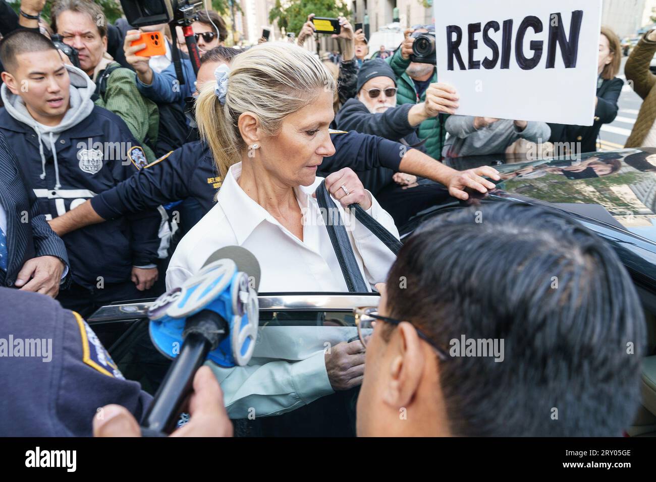 Nadine arslanian menendez hi-res stock photography and images - Alamy