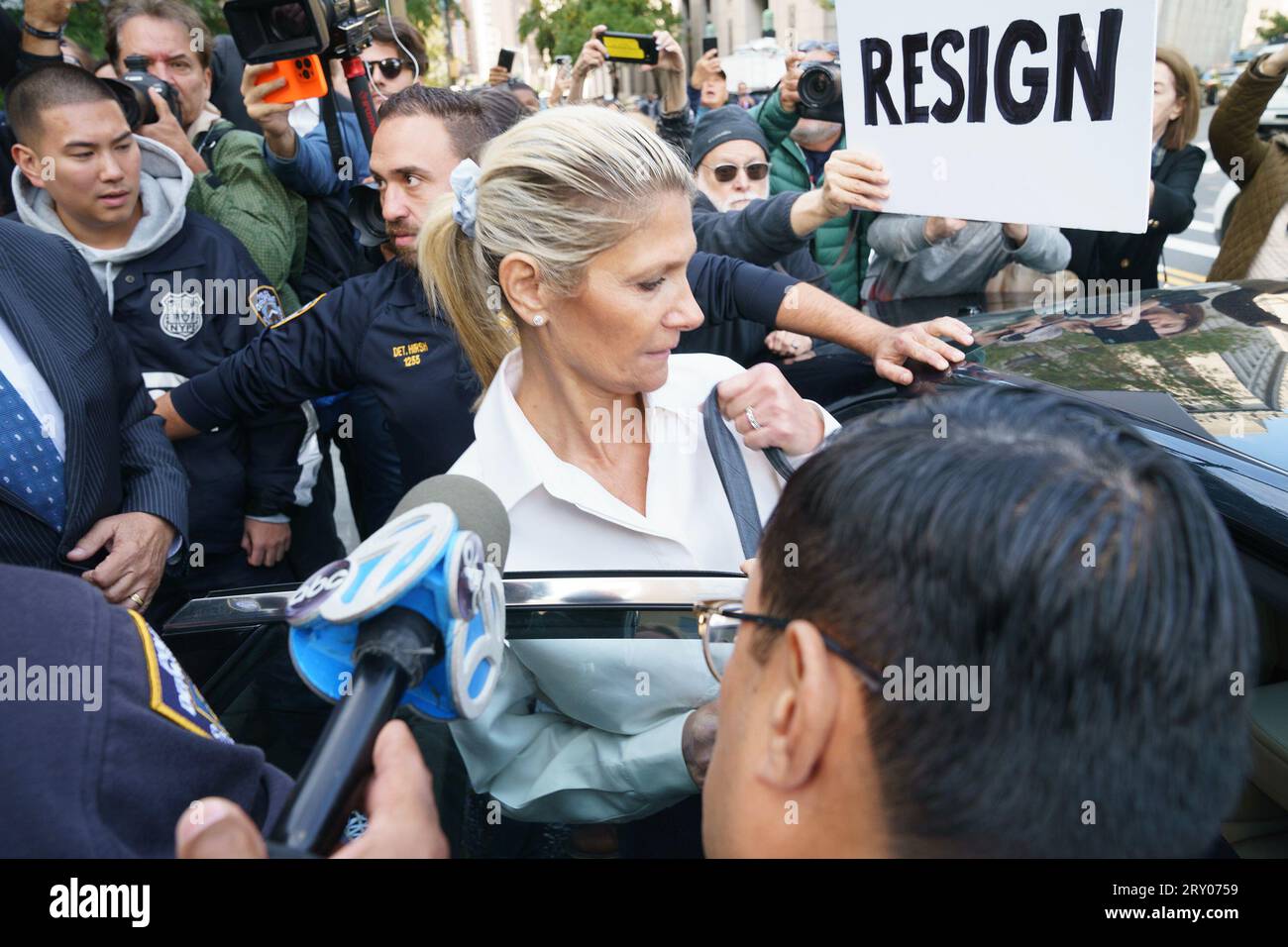 Nadine arslanian menendez hi-res stock photography and images - Alamy