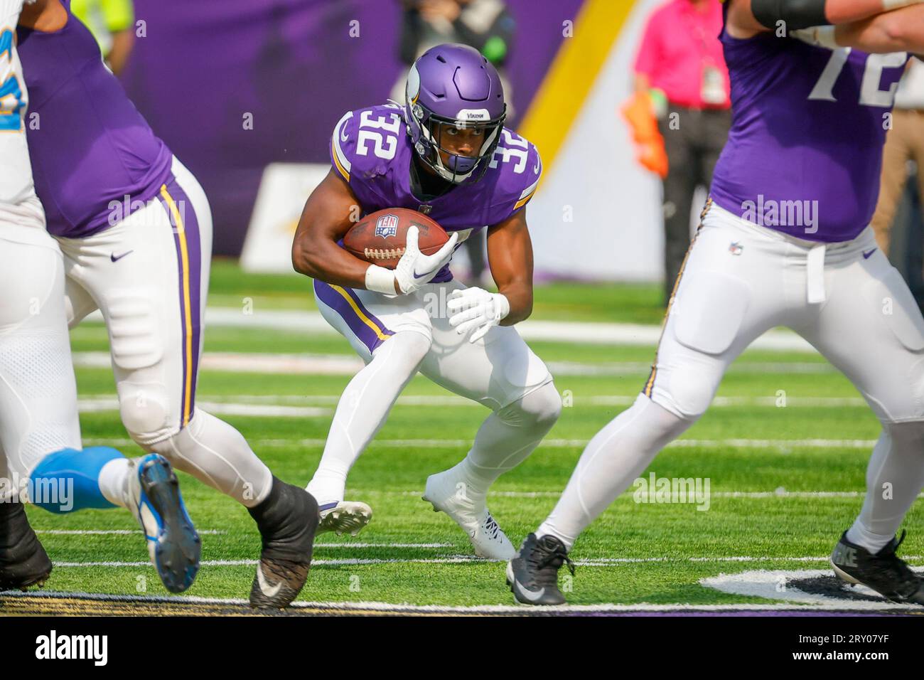 Minnesota Vikings running back Ty Chandler (32) runs against the Los ...