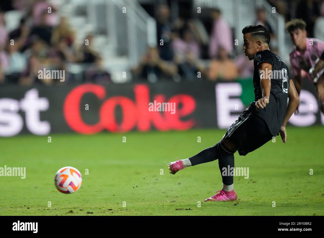 Houston Dynamo midfielder Amine Bassi (8) scores on a penalty in the ...