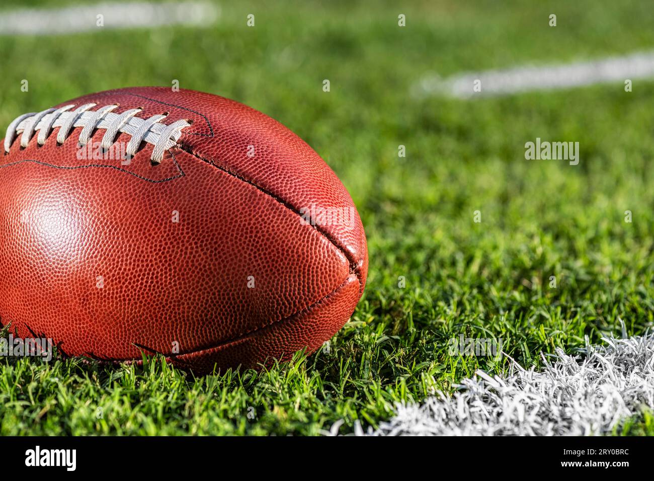 Yard hash mark hi-res stock photography and images - Alamy