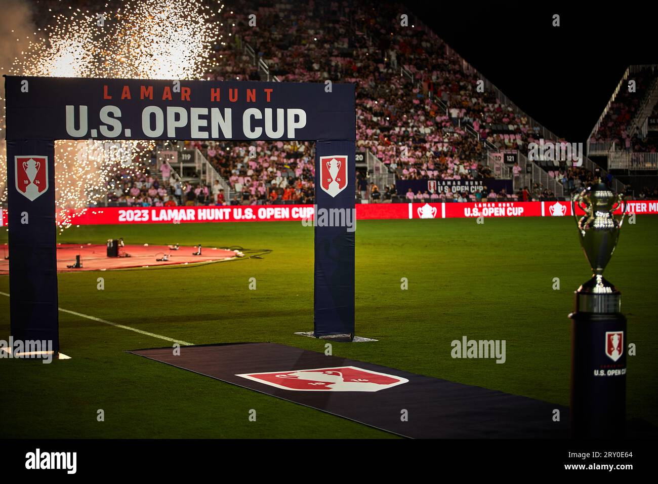 Fort Lauderdale, FL, USA. 27th September 2023, Pre Game Presentation ...