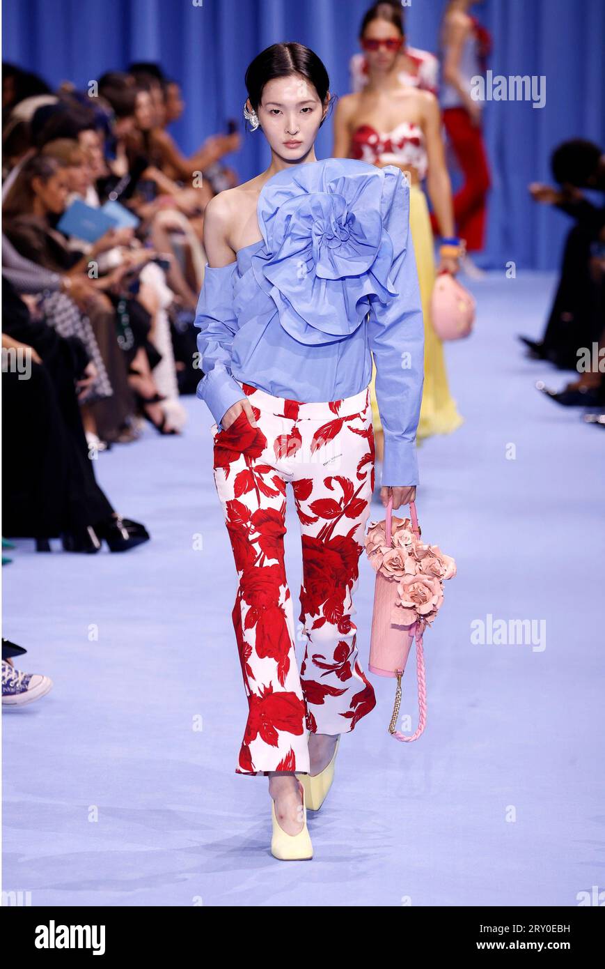 Balmain spring 2024 paris hi-res stock photography and images - Alamy