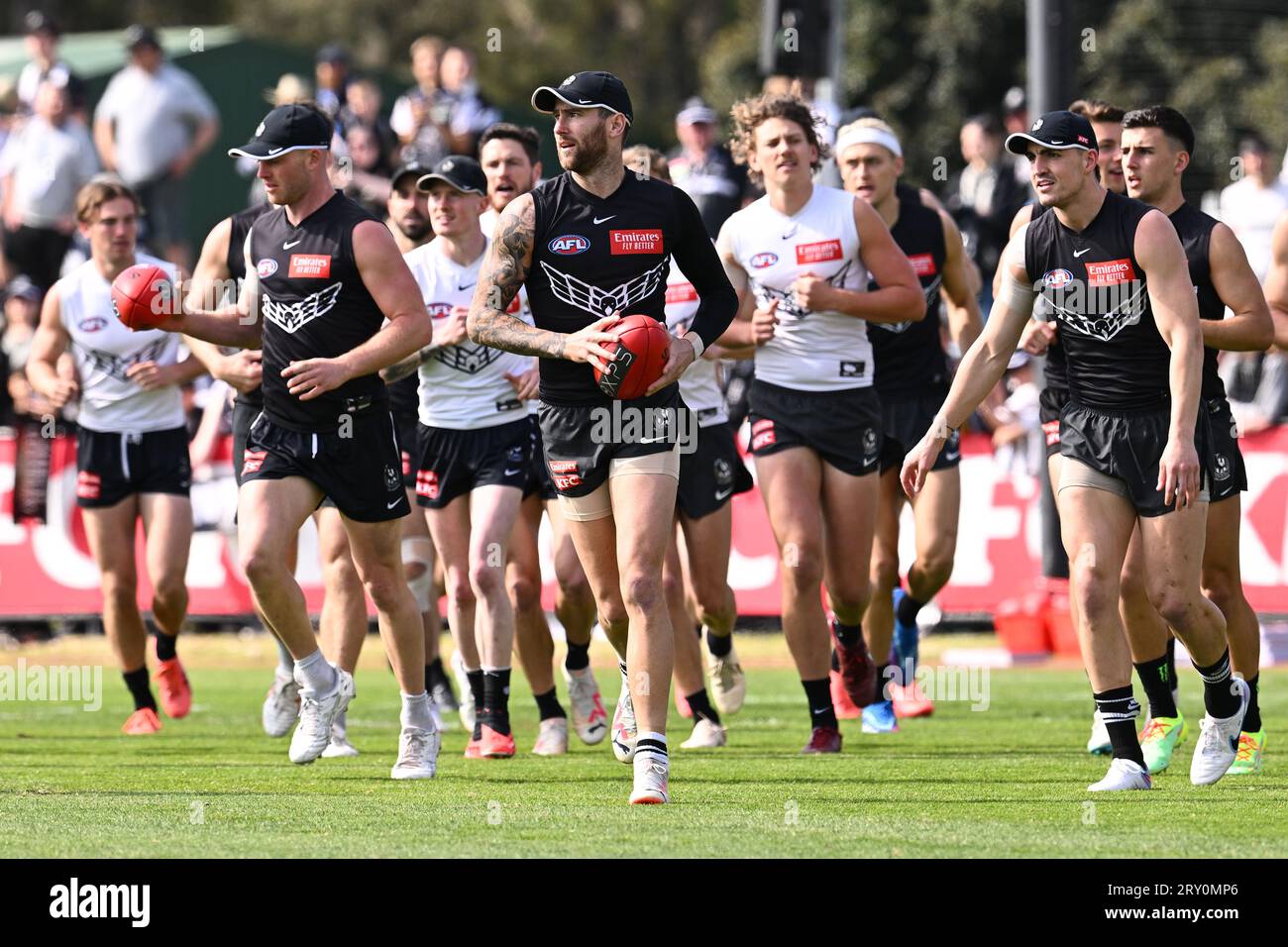 Melbourne, September 28, 2023. Jeremy Howe of Collingwood (centre ...