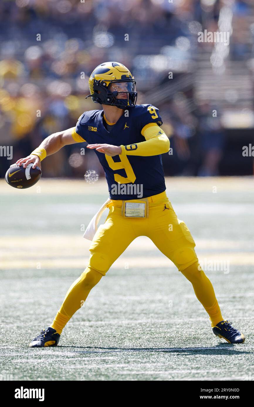 ANN ARBOR, MI - SEPTEMBER 23: Michigan Wolverines quarterback J.J ...